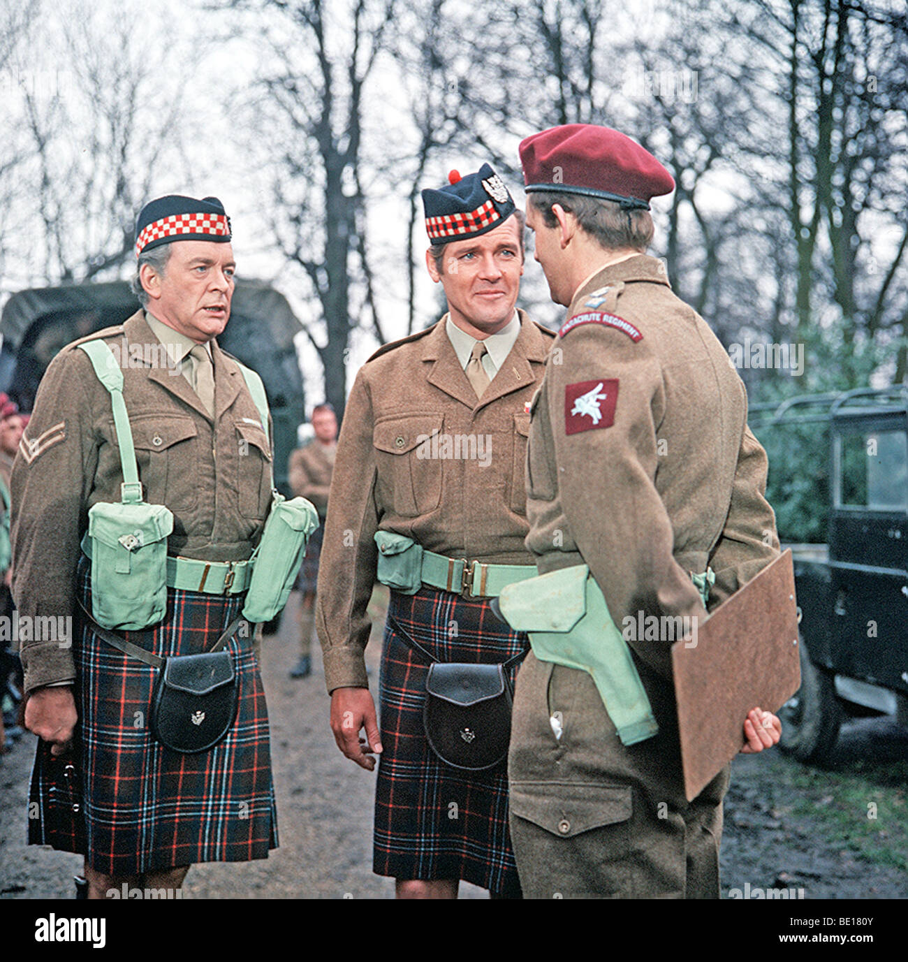 Saint roger moore simon templar -Fotos und -Bildmaterial in hoher ...