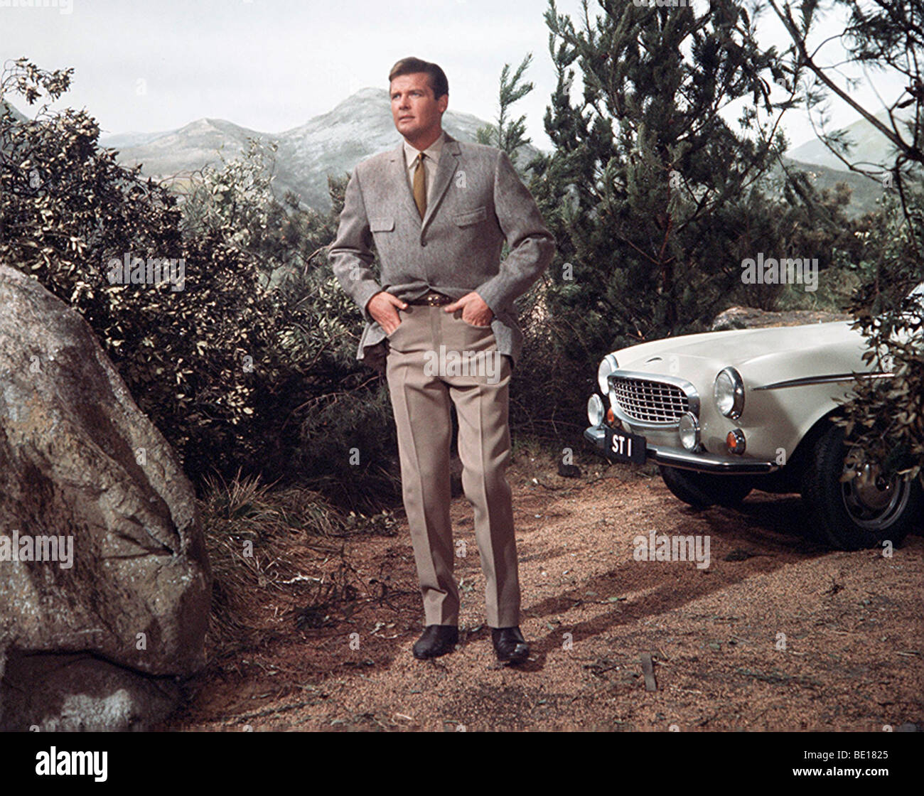 THE SAINT - UK TV-Serie mit Roger Moore zeigt, dass seine weiße Volvo ...