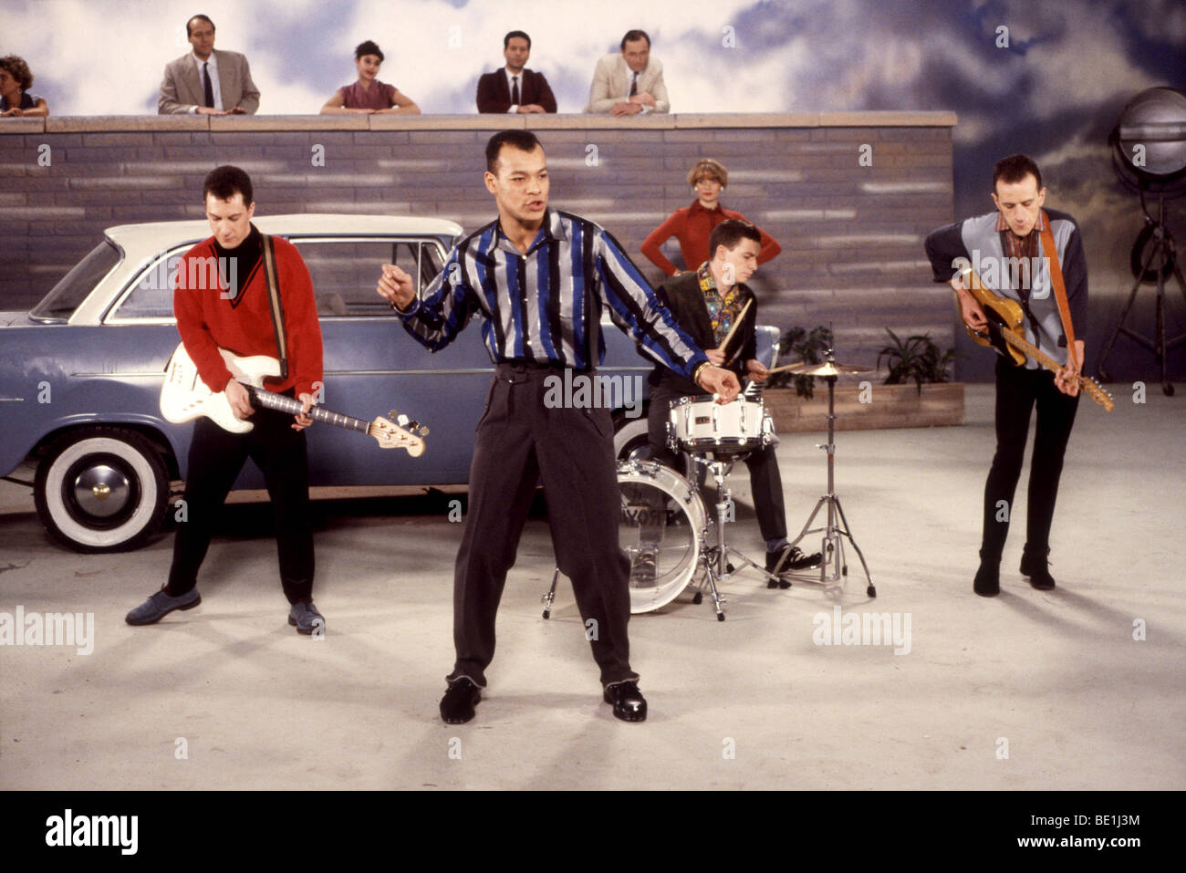FEINE junge Kannibalen - UK-Rock-Gruppe mit Roland Gift am Gesang ca ...