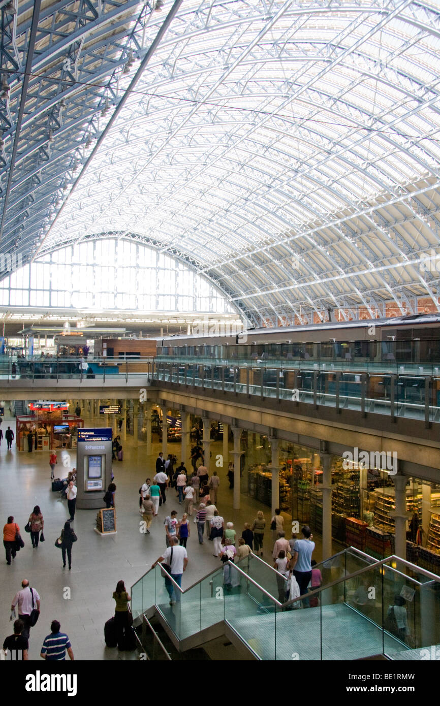 Terminal eurostar terminal -Fotos und -Bildmaterial in hoher Auflösung ...