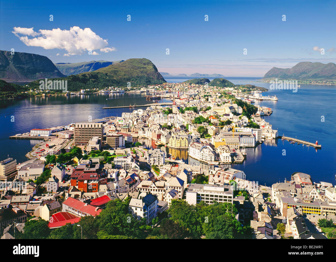 Alesund vom Berg Aksla, Norwegen, Skandinavien, Europa Stockfotografie ...