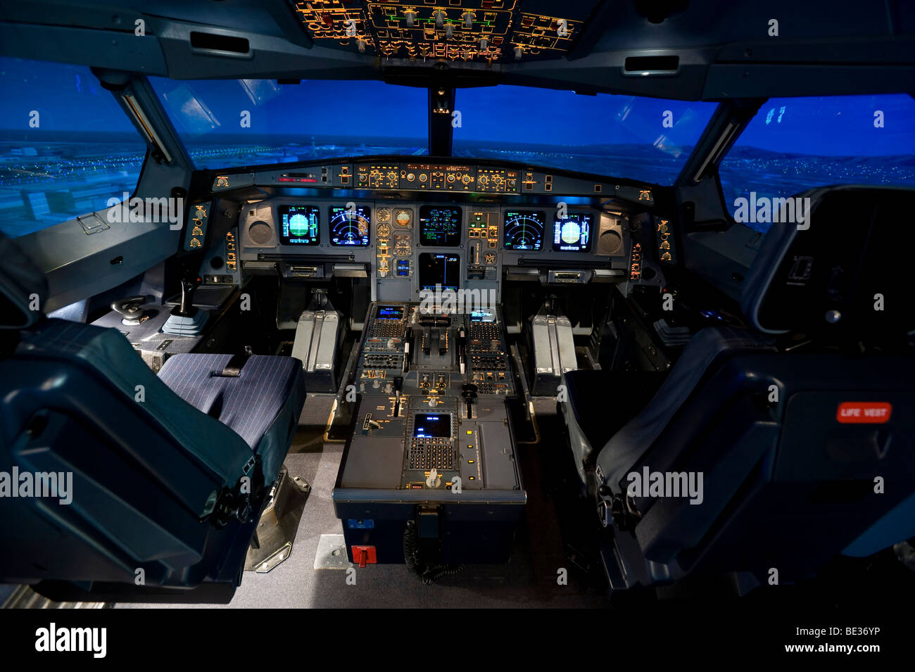 Zentrum Fuer Flugsimulation Flight Simulation Center Berlin, ZFB ...