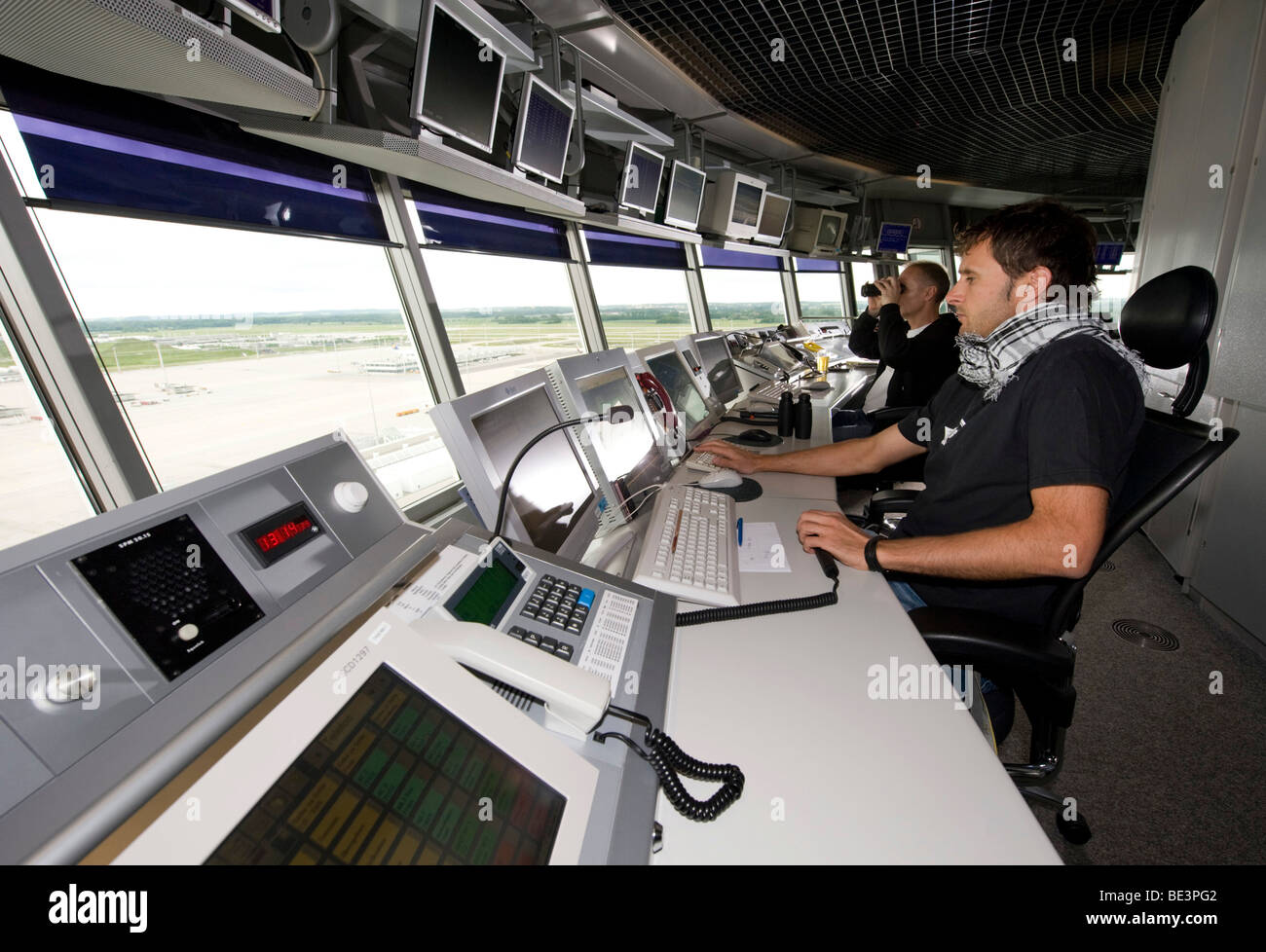 Air Traffic Control Screen Stockfotos und -bilder Kaufen - Alamy