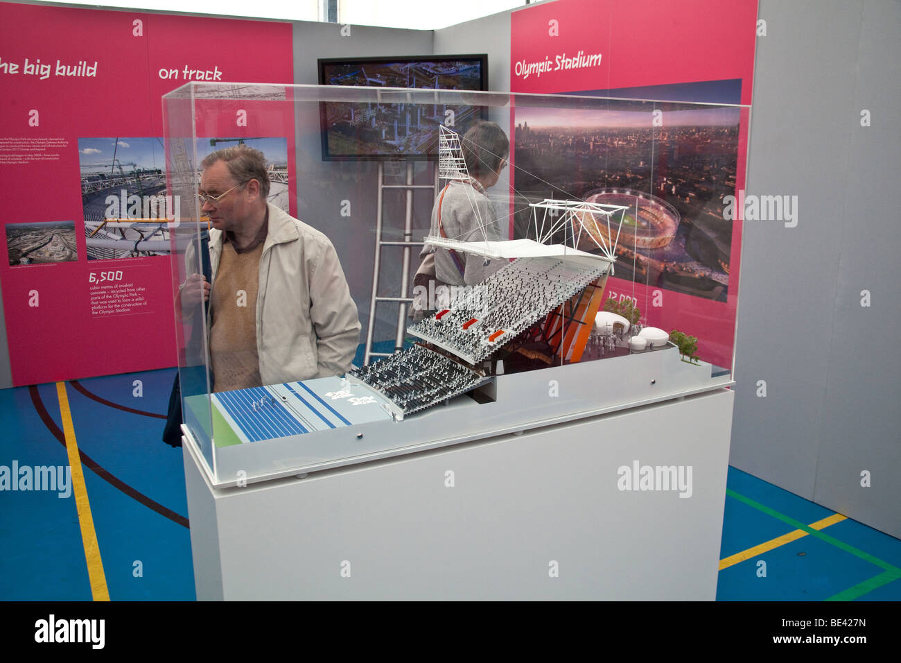 Scale Modell des London 2012 Olympische Stadion auf dem Display an das ...