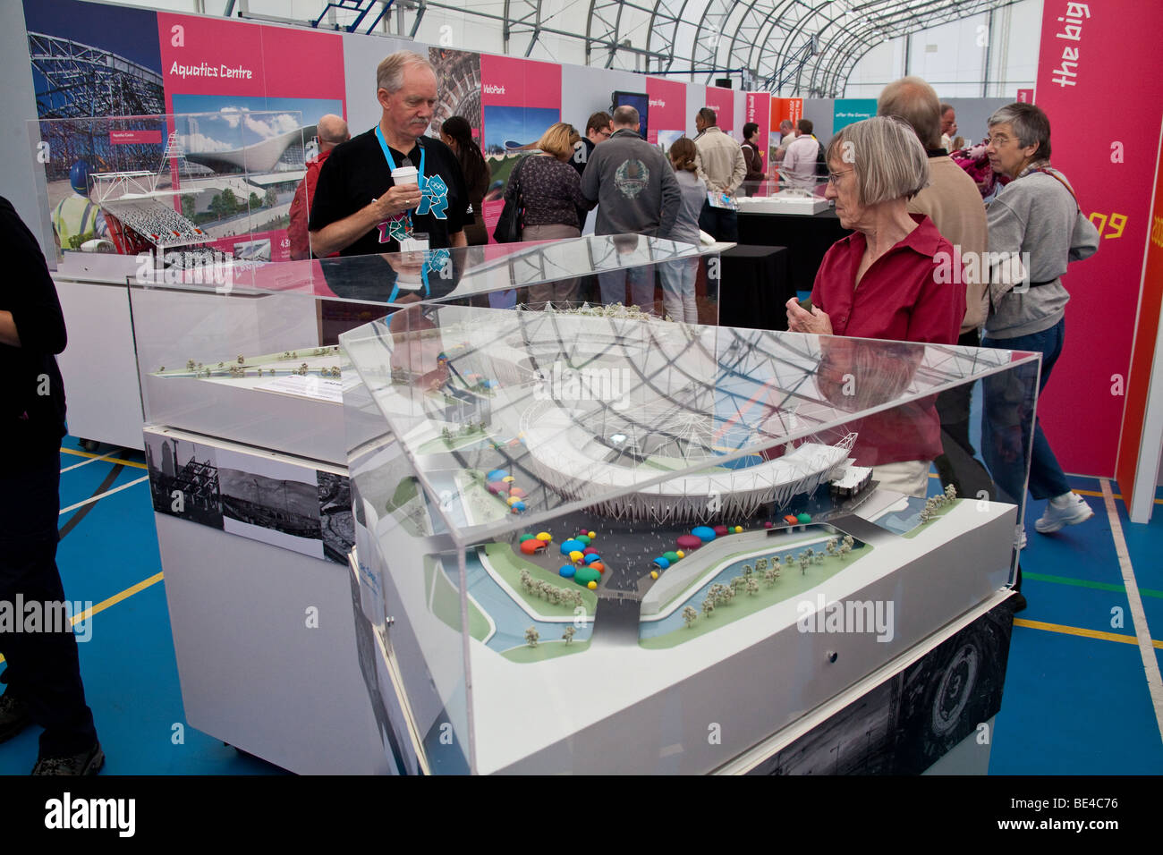 Scale Modell des London 2012 Olympische Stadion auf dem Display an das ...