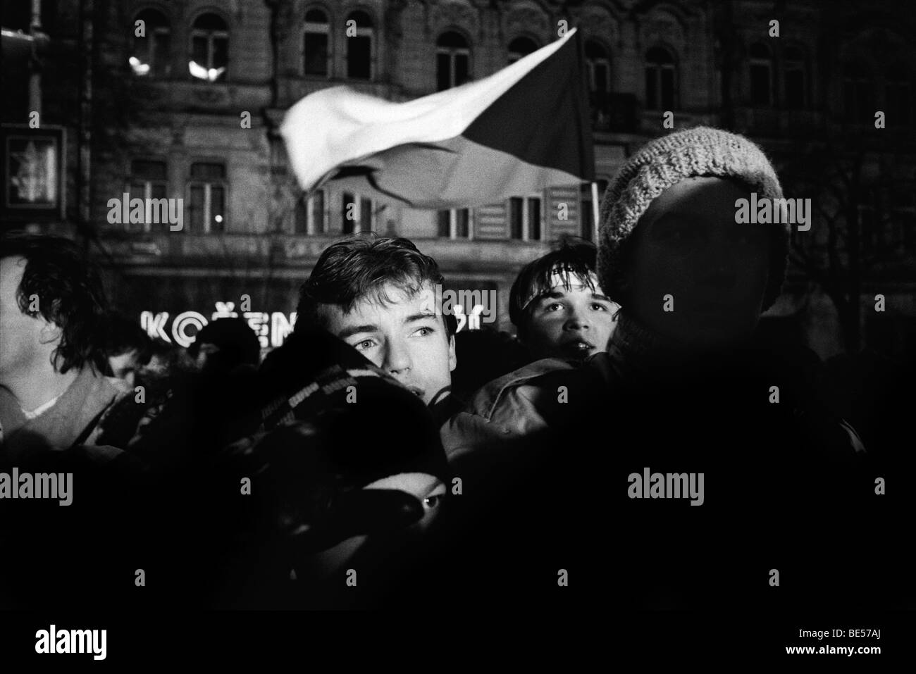 Czechoslovakia prague velvet revolution -Fotos und -Bildmaterial in ...