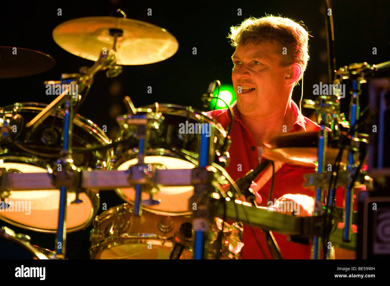 Paul Dax, Schlagzeuger der deutschen Band Spider Murphy Gang live auf ...