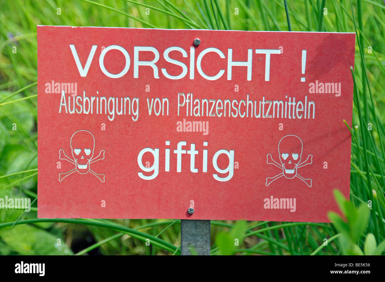 Poison warning sign -Fotos und -Bildmaterial in hoher Auflösung – Alamy