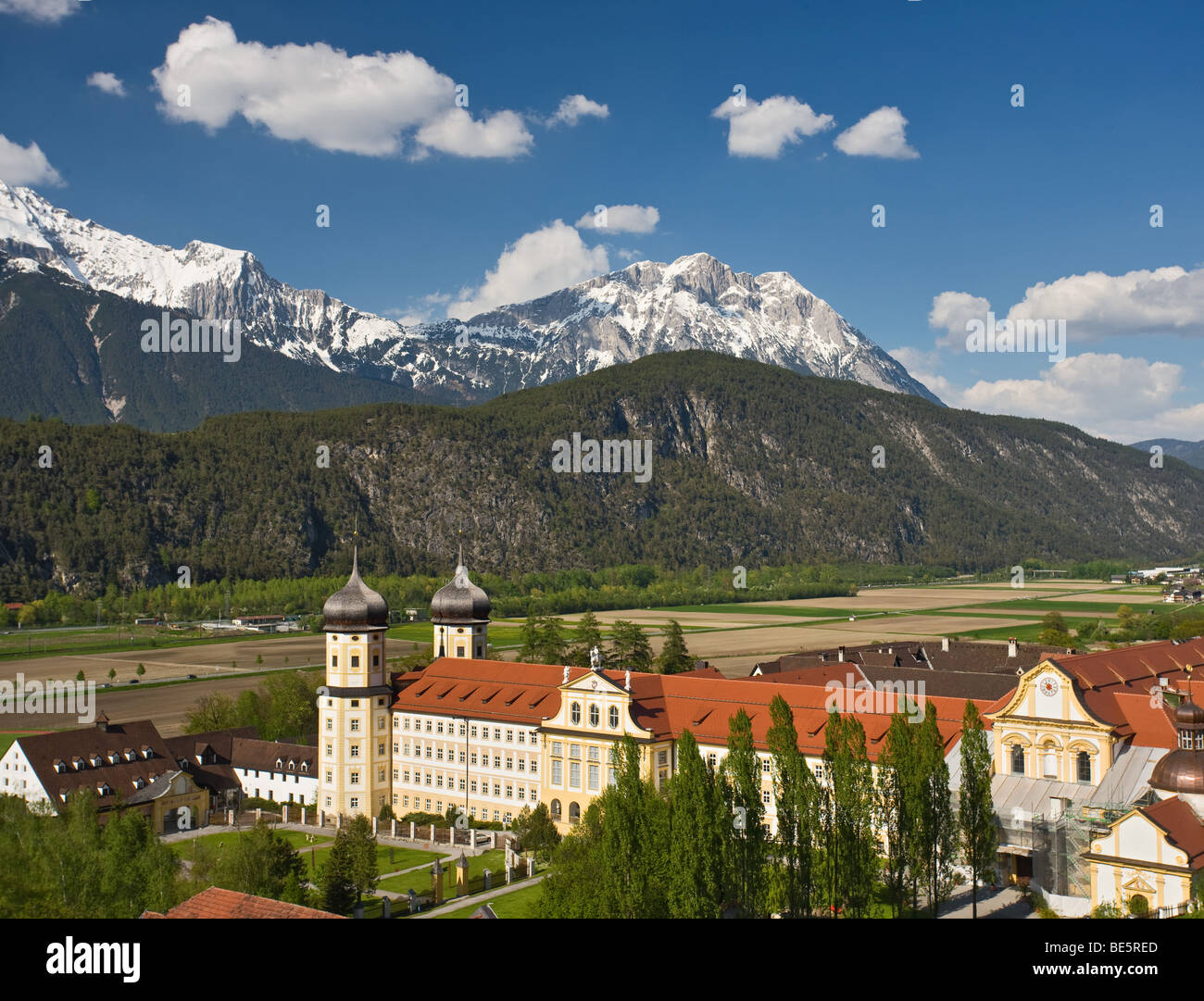 Zisterzienserkloster abtei -Fotos und -Bildmaterial in hoher Auflösung ...