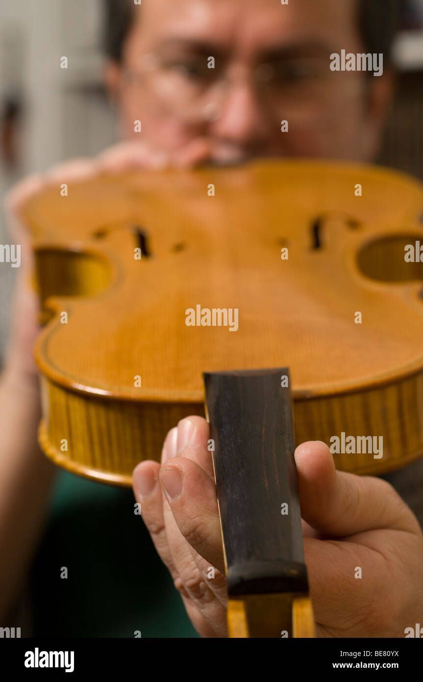 Cremona geigenbauer -Fotos und -Bildmaterial in hoher Auflösung – Alamy