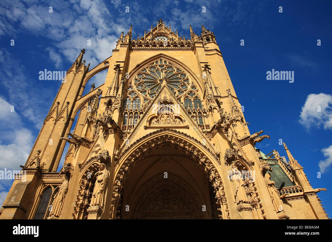 Kathedrale von metz -Fotos und -Bildmaterial in hoher Auflösung – Alamy