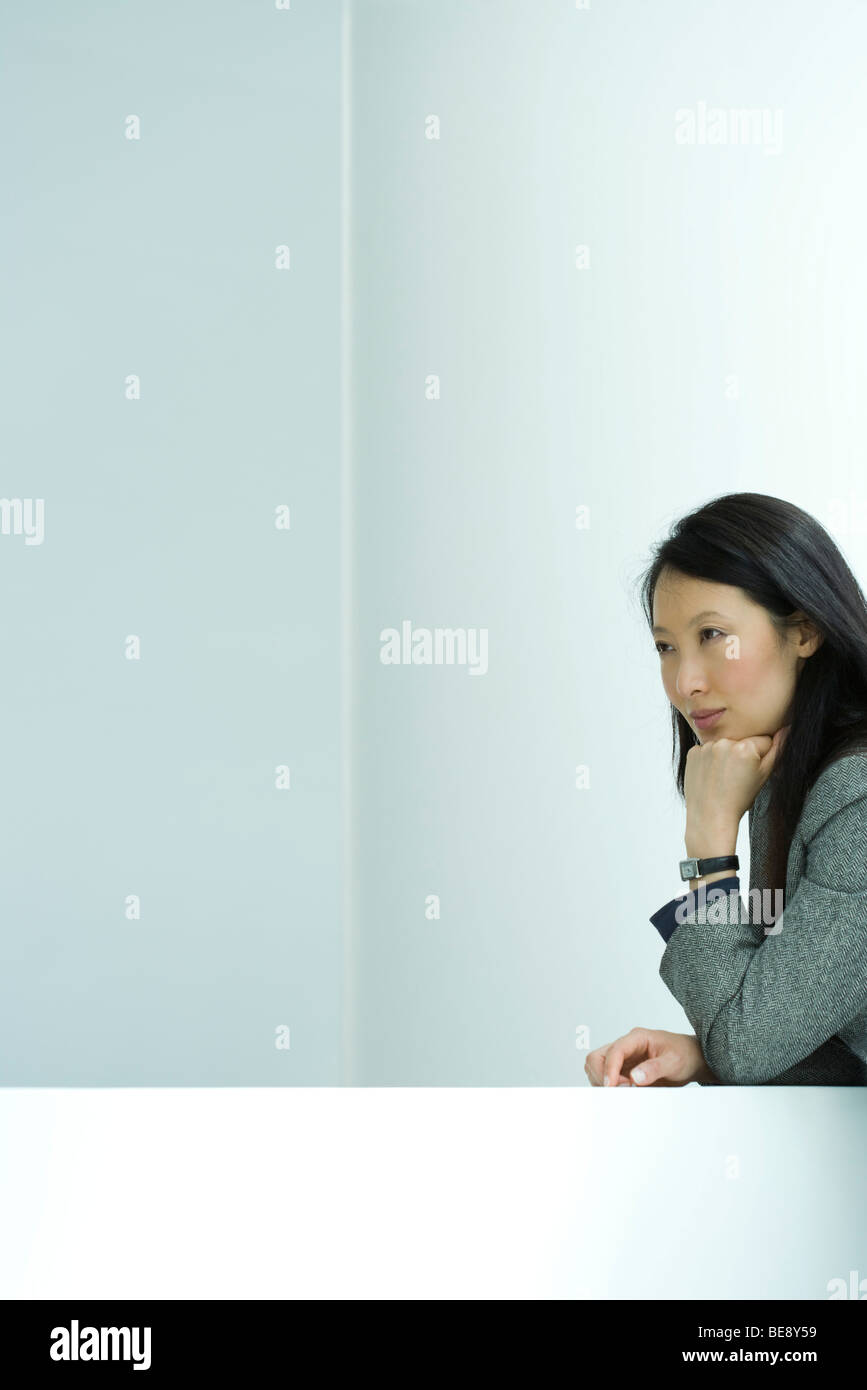 Schwarz unter dem kinn -Fotos und -Bildmaterial in hoher Auflösung – Alamy