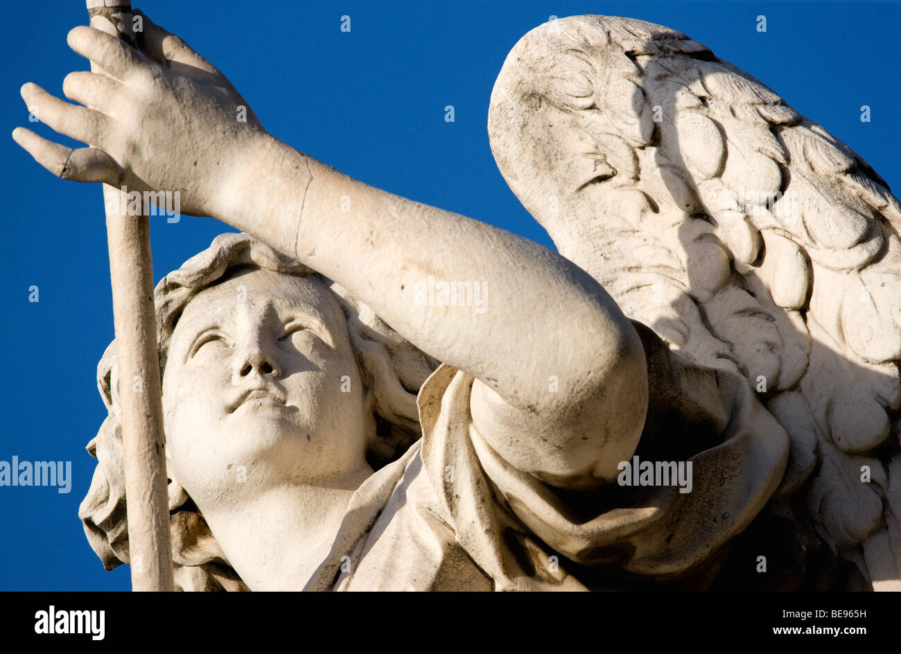 Female angel -Fotos und -Bildmaterial in hoher Auflösung – Alamy
