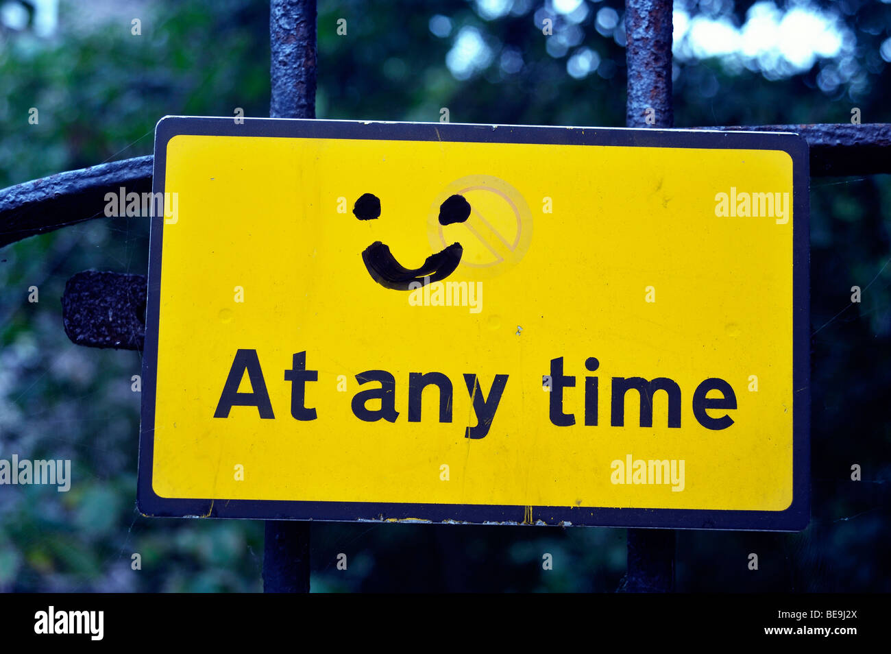 Kein halt zu jeder zeit zeichen -Fotos und -Bildmaterial in hoher ...