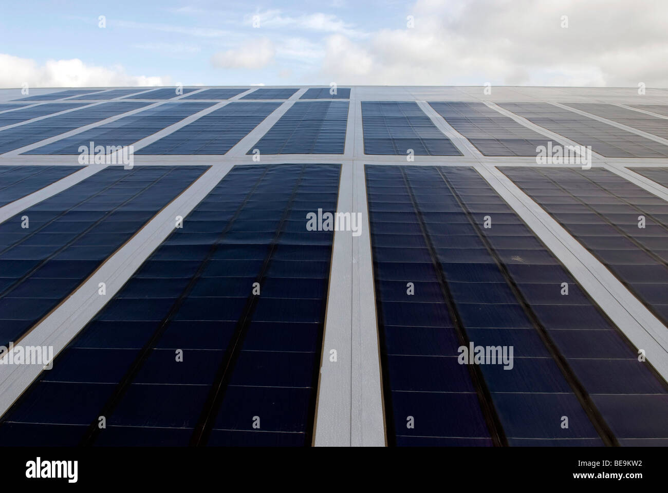 Solar dach -Fotos und -Bildmaterial in hoher Auflösung – Alamy