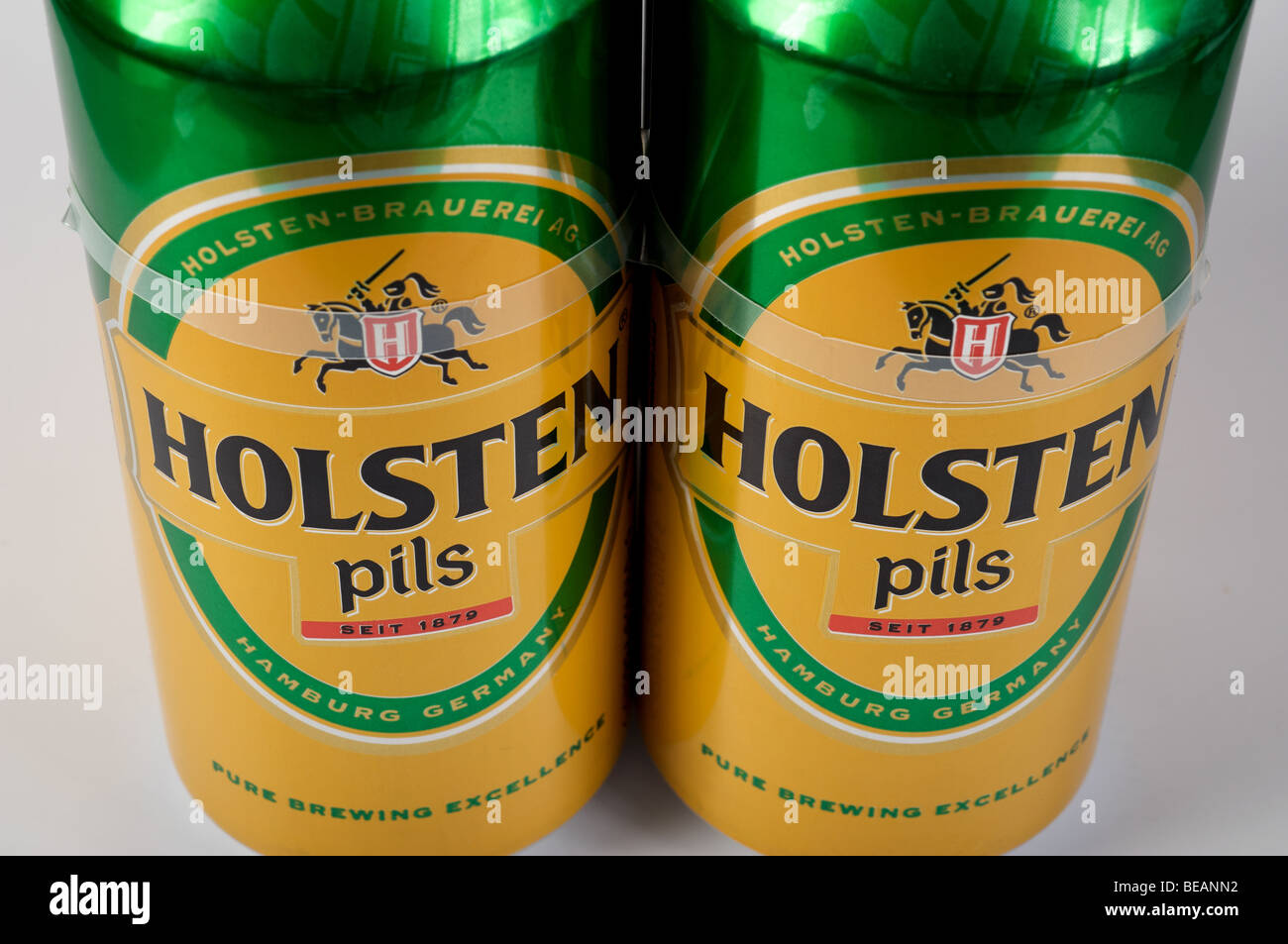 Dosen Holsten Pils-Bier Stockfotografie - Alamy