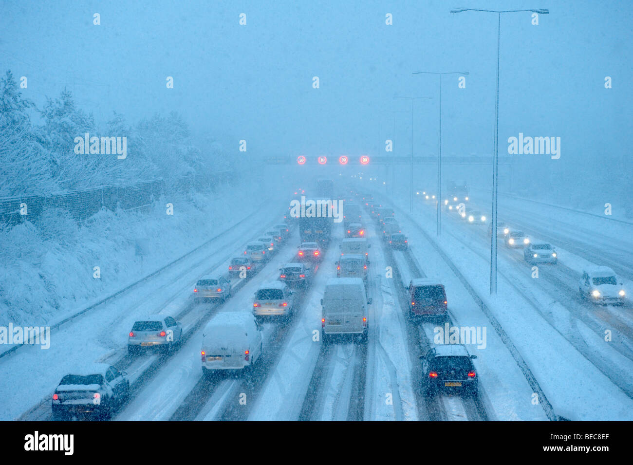 M25 surrey -Fotos und -Bildmaterial in hoher Auflösung – Alamy