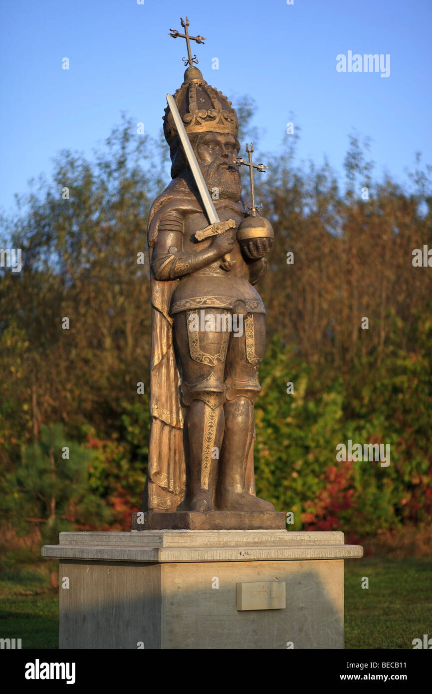 Roland statue in wedel -Fotos und -Bildmaterial in hoher Auflösung – Alamy