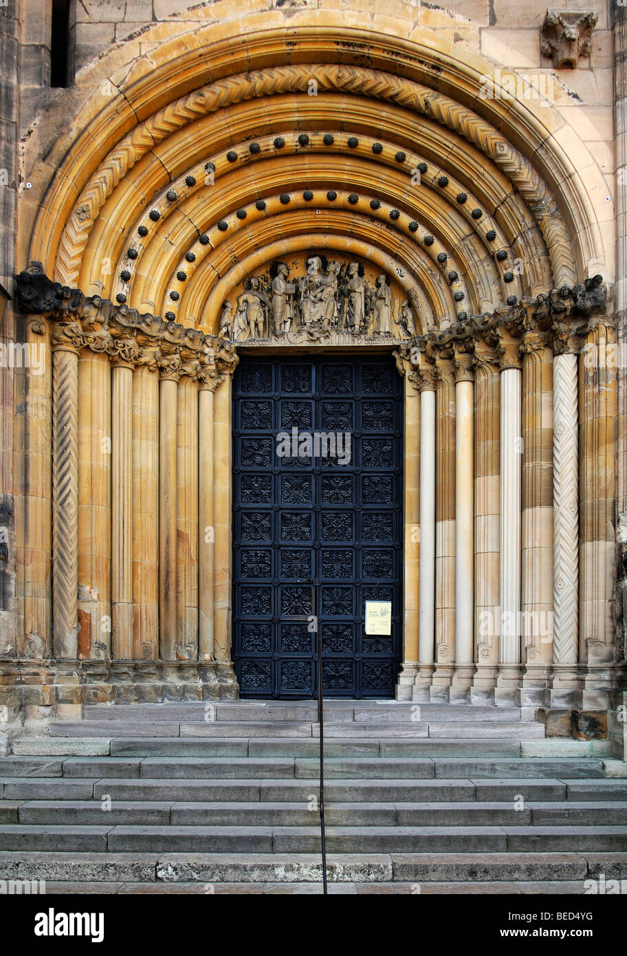 Tor der Jungfrau Maria, romanische Eingang zum Bamberger Dom, Bamberg ...