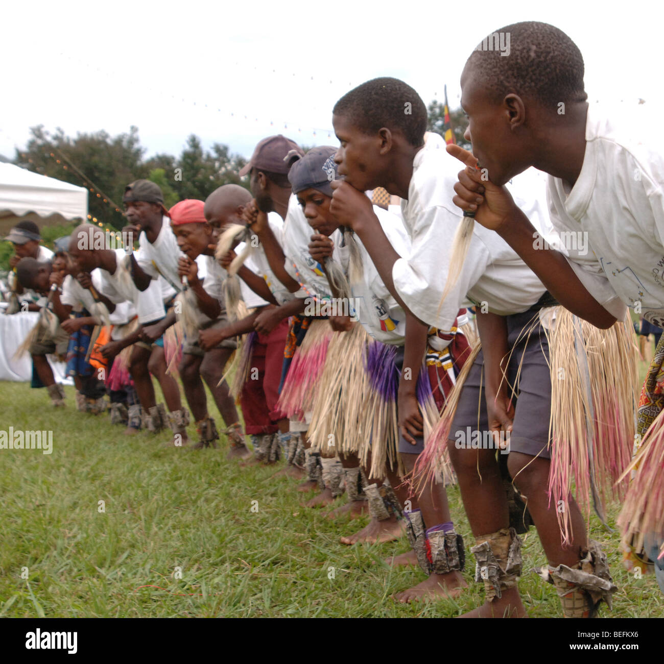 Feier der Hochzeit von Bakonzo tanzen Mumbere king Charles Omusinga ...