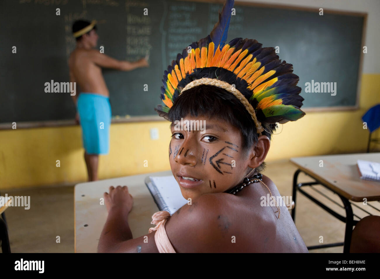 Xingu indian girl -Fotos und -Bildmaterial in hoher Auflösung – Alamy