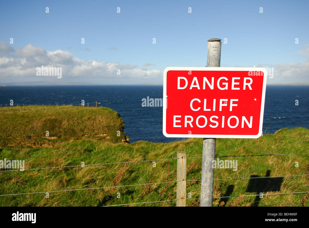 Erosion sign -Fotos und -Bildmaterial in hoher Auflösung – Alamy