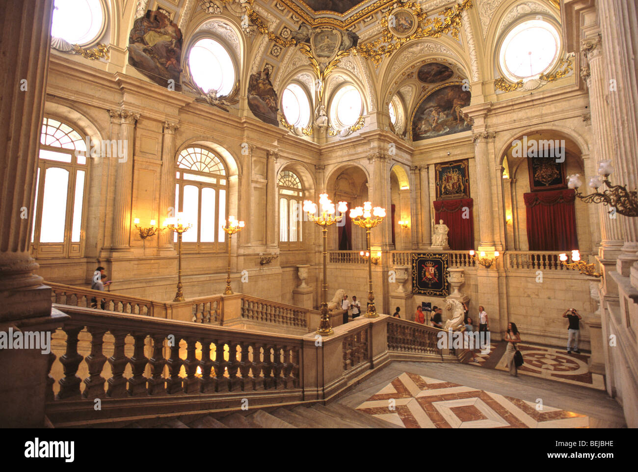 Madrid palacio real interior -Fotos und -Bildmaterial in hoher ...