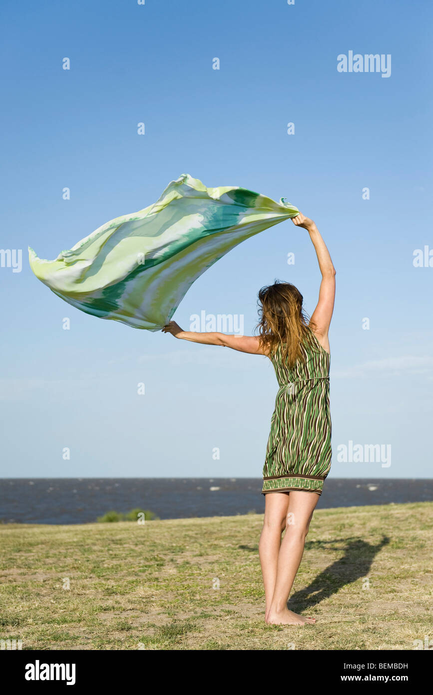 Shawl In Wind Stockfotos & Shawl In Wind Bilder - Alamy