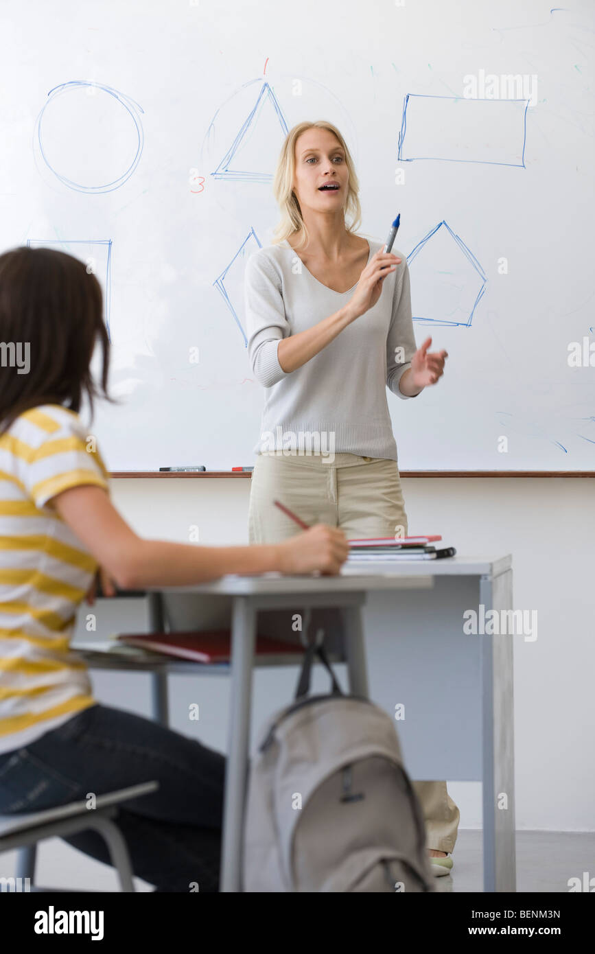 Teacher teachers teach teaches teaching -Fotos und -Bildmaterial in ...