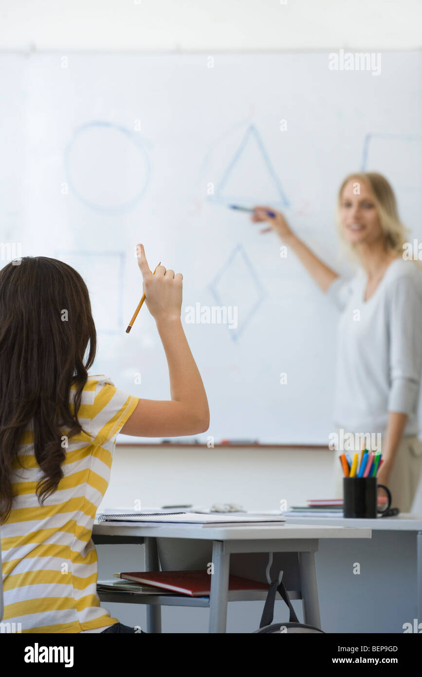 Teenager teenager teenager teenager die hand heben -Fotos und ...