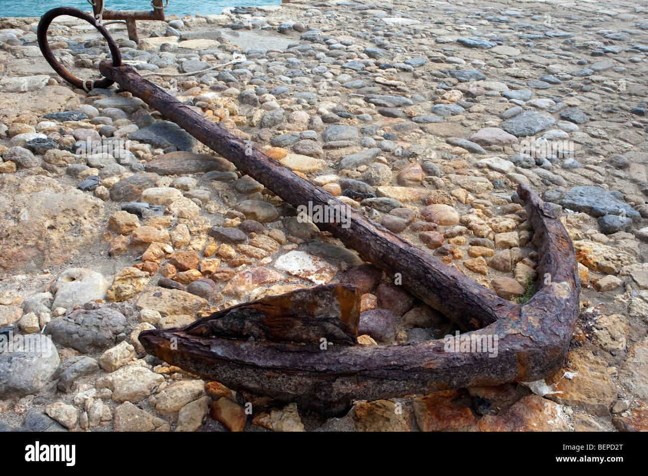 Old ship anchor -Fotos und -Bildmaterial in hoher Auflösung – Alamy