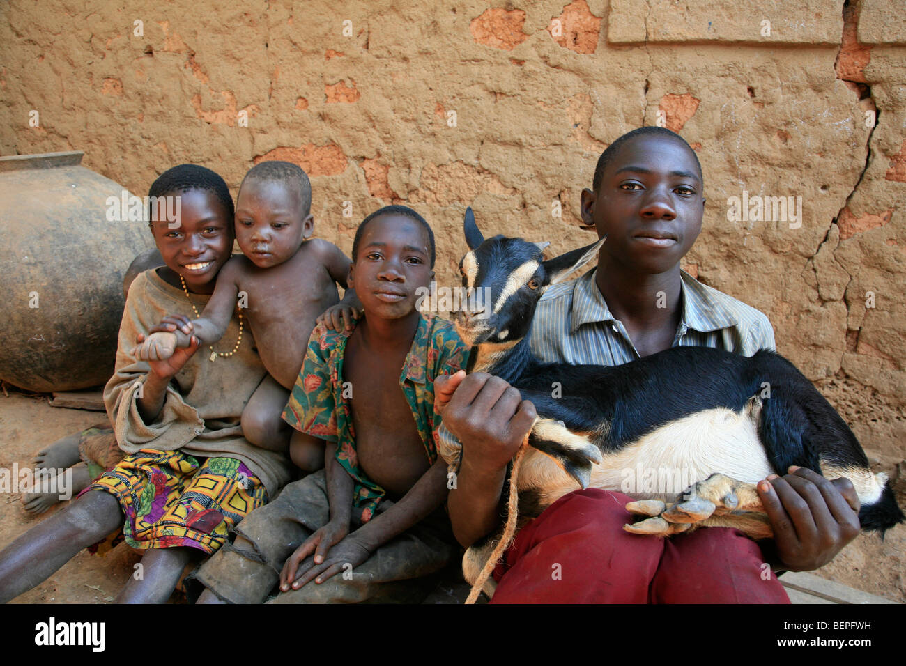 Africa burundi children poverty -Fotos und -Bildmaterial in hoher ...