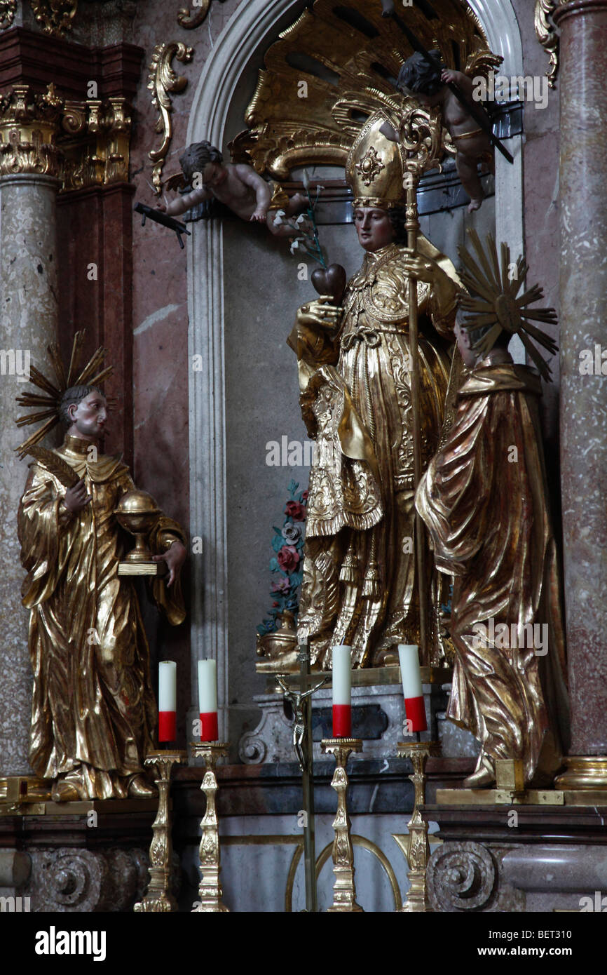Österreich, Salzburg, St. Peter Abbey, Innenraum, goldene Statuen ...