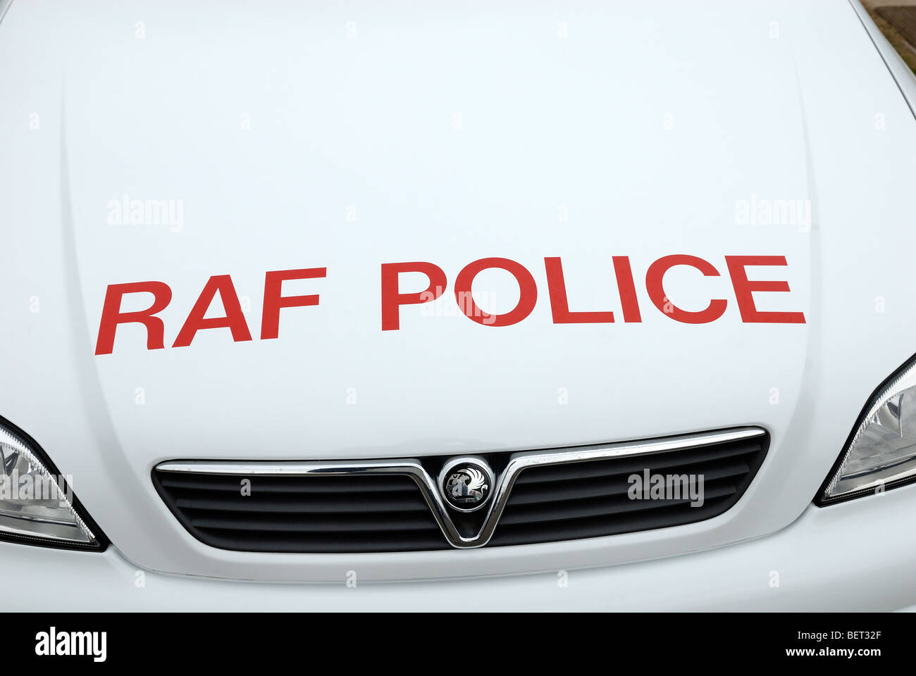 Weiß mit rotem Schriftzug RAF Polizei Auto Royal Air force ...