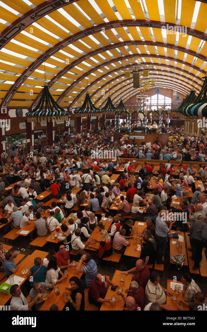 Munich oktoberfest -Fotos und -Bildmaterial in hoher Auflösung – Alamy