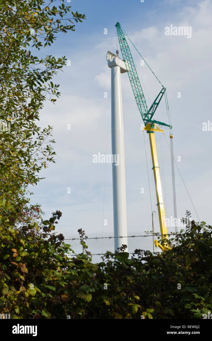 Gehäuse für horizontale Achse Windkraftanlage Nordex N90 gehoben in ...