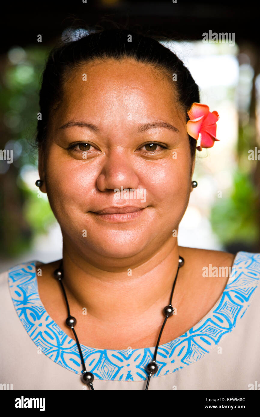 Polynesian dress -Fotos und -Bildmaterial in hoher Auflösung - Seite 3 ...