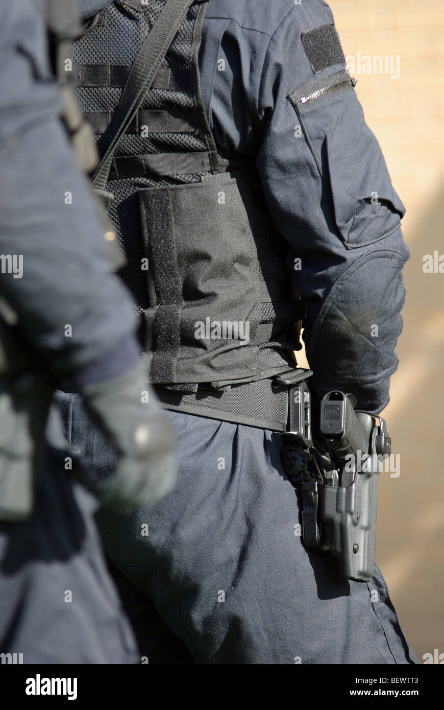 Taktische schusswaffen -Fotos und -Bildmaterial in hoher Auflösung – Alamy