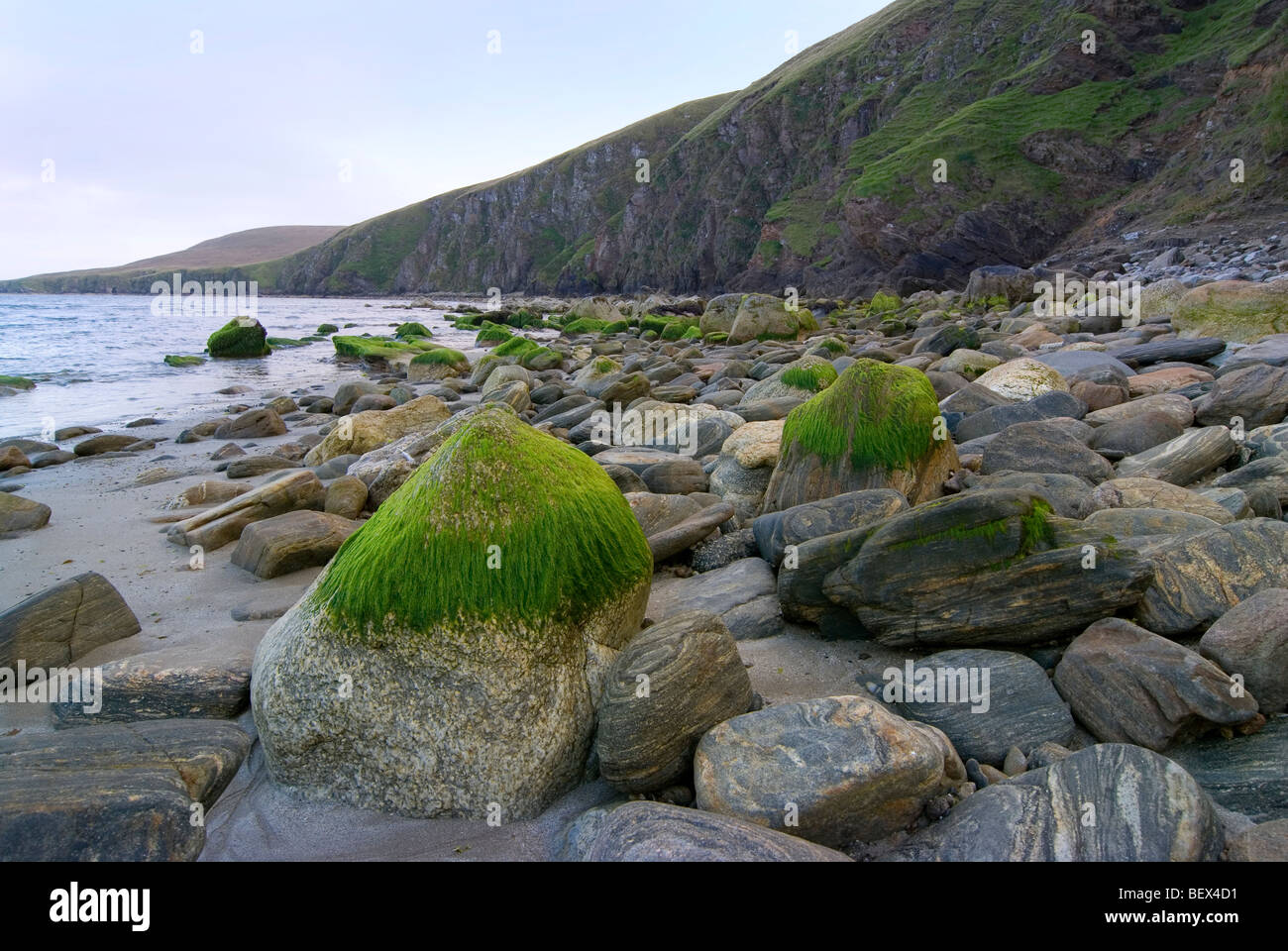 Große Felsen am Strand von Tresta auf die Shetland-Insel Fetlar ...