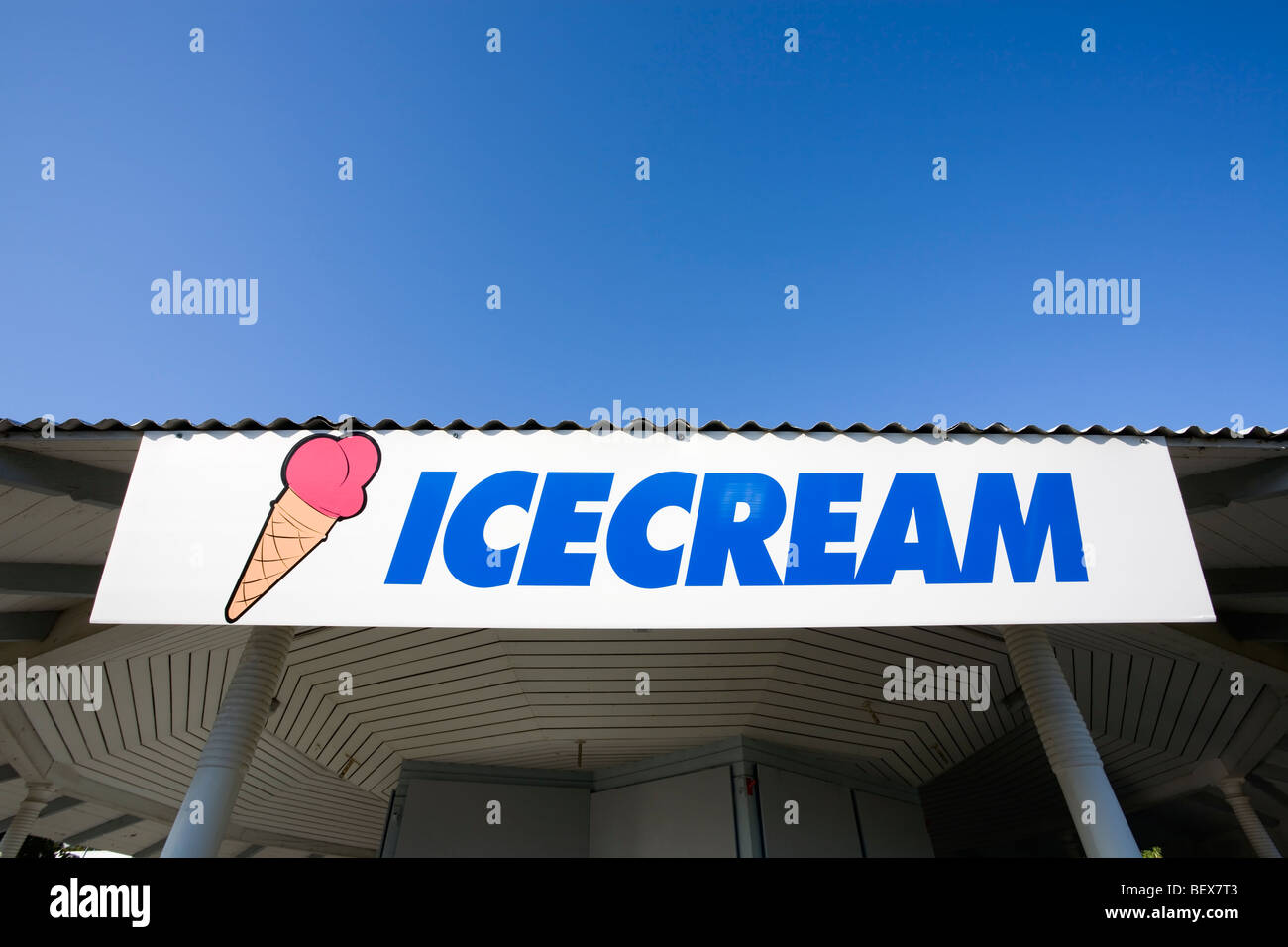 Kiosk schild -Fotos und -Bildmaterial in hoher Auflösung – Alamy