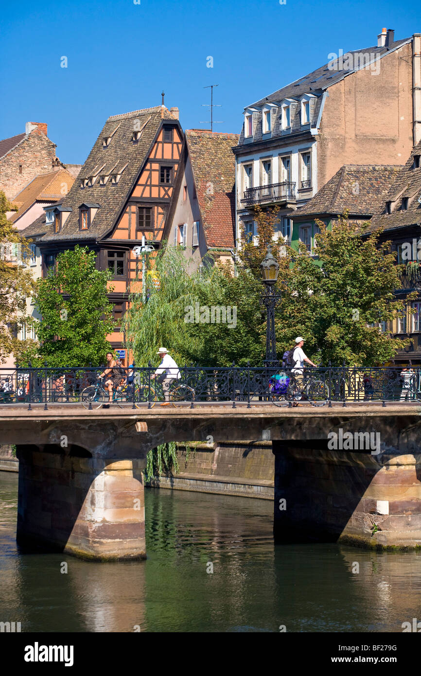 Kranker fluss im elsass elsass -Fotos und -Bildmaterial in hoher ...