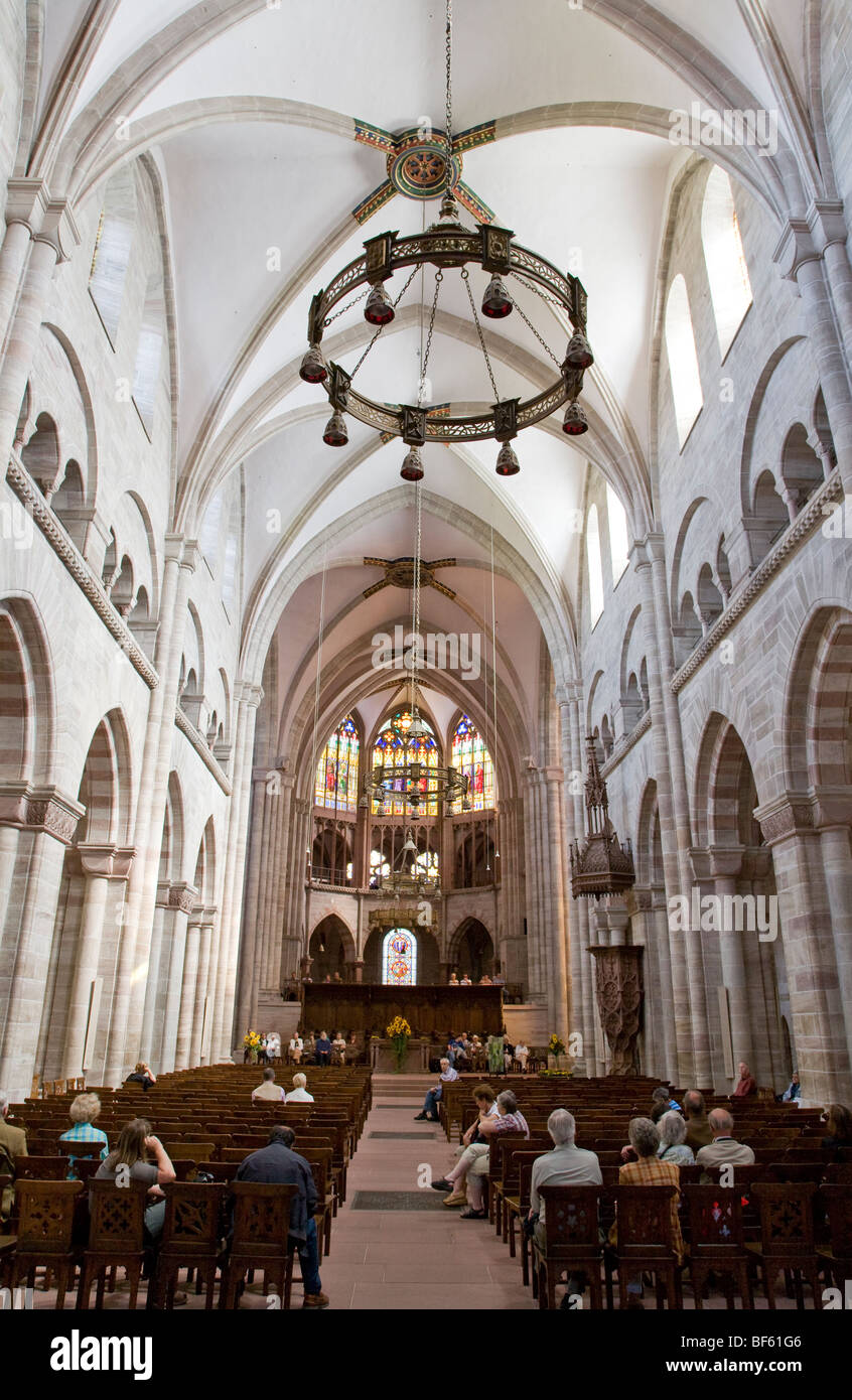 Romanische basilika -Fotos und -Bildmaterial in hoher Auflösung – Alamy