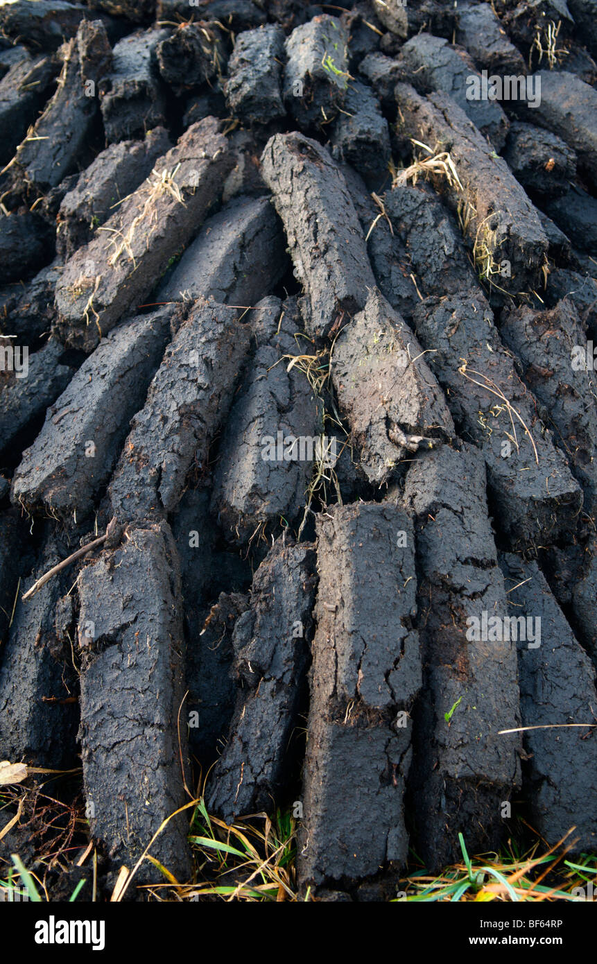 Torf zum verbrennen -Fotos und -Bildmaterial in hoher Auflösung – Alamy