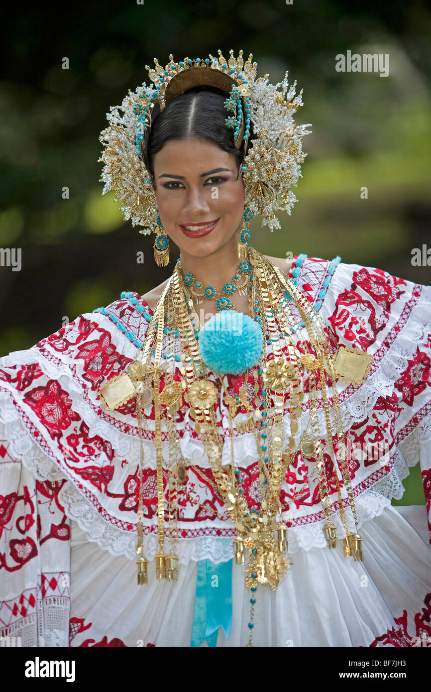 Das Pollera, Panama typische Dress. Pollera, traje Tipico de Panama ...
