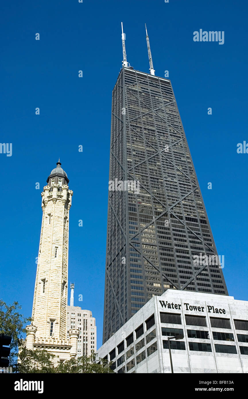 Chicago historic water tower -Fotos und -Bildmaterial in hoher ...