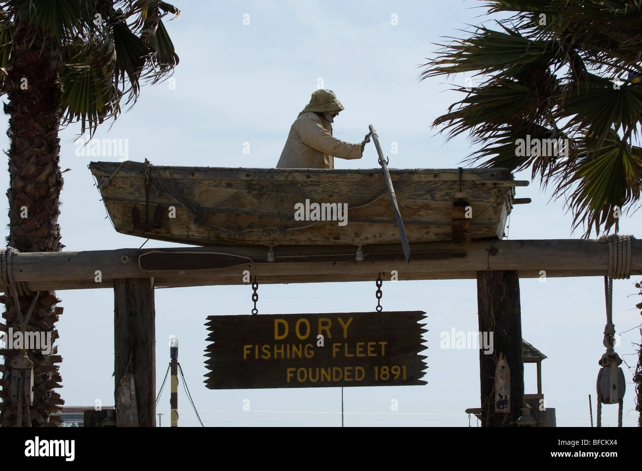 Newport beach dory fleet -Fotos und -Bildmaterial in hoher Auflösung ...