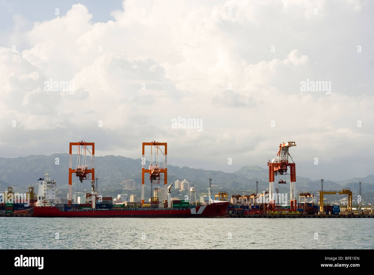 Pier in cebu -Fotos und -Bildmaterial in hoher Auflösung – Alamy