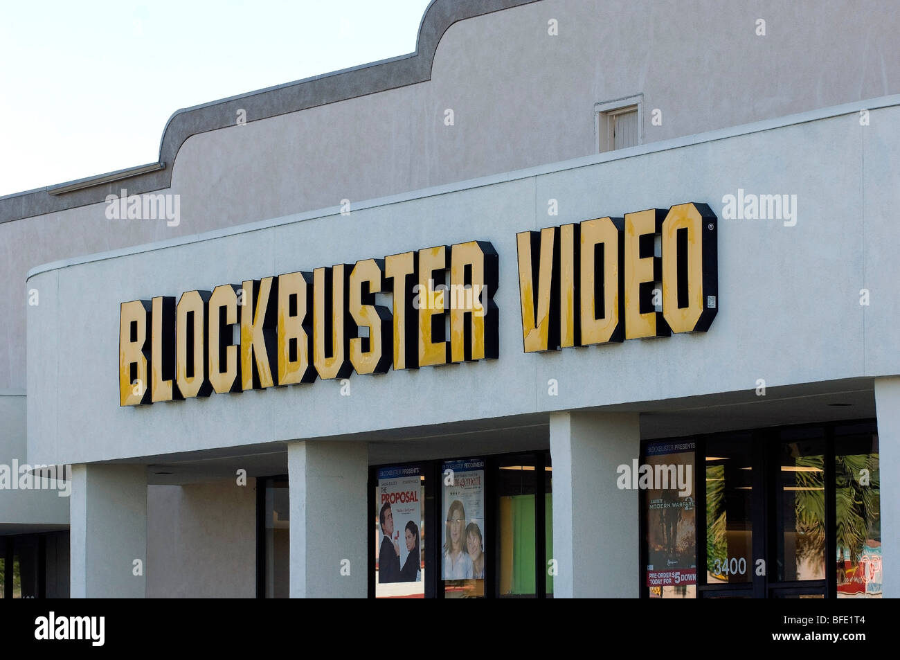 Blockbuster video store sign -Fotos und -Bildmaterial in hoher ...