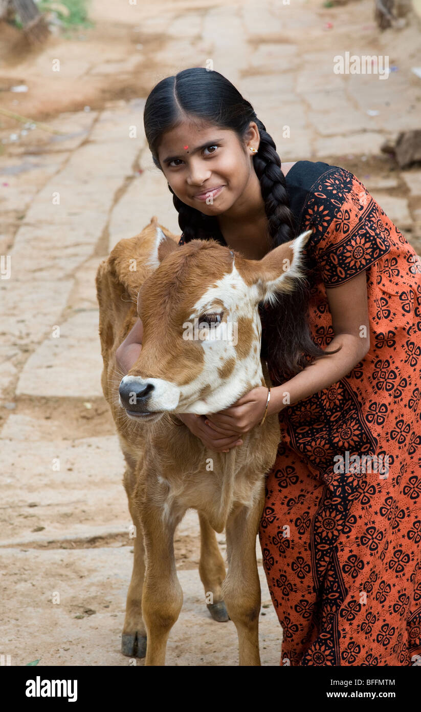 Tiere dorf indien -Fotos und -Bildmaterial in hoher Auflösung – Alamy