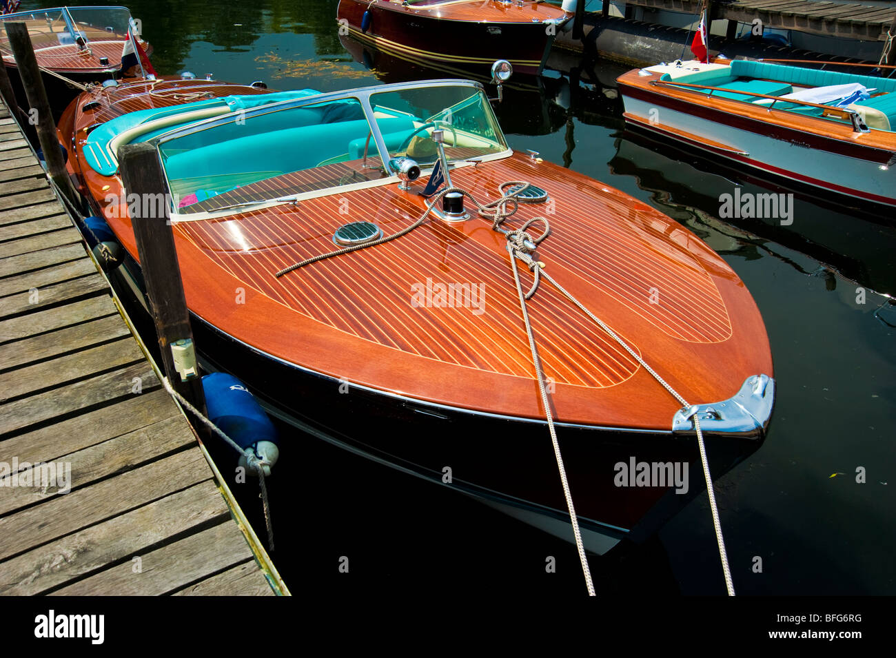 Altes motorboot -Fotos und -Bildmaterial in hoher Auflösung – Alamy